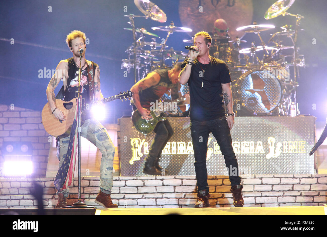 Las Vegas, Nevada, USA. 2nd Oct, 2015. Brian Kelly and Tyler Hubbard of ...