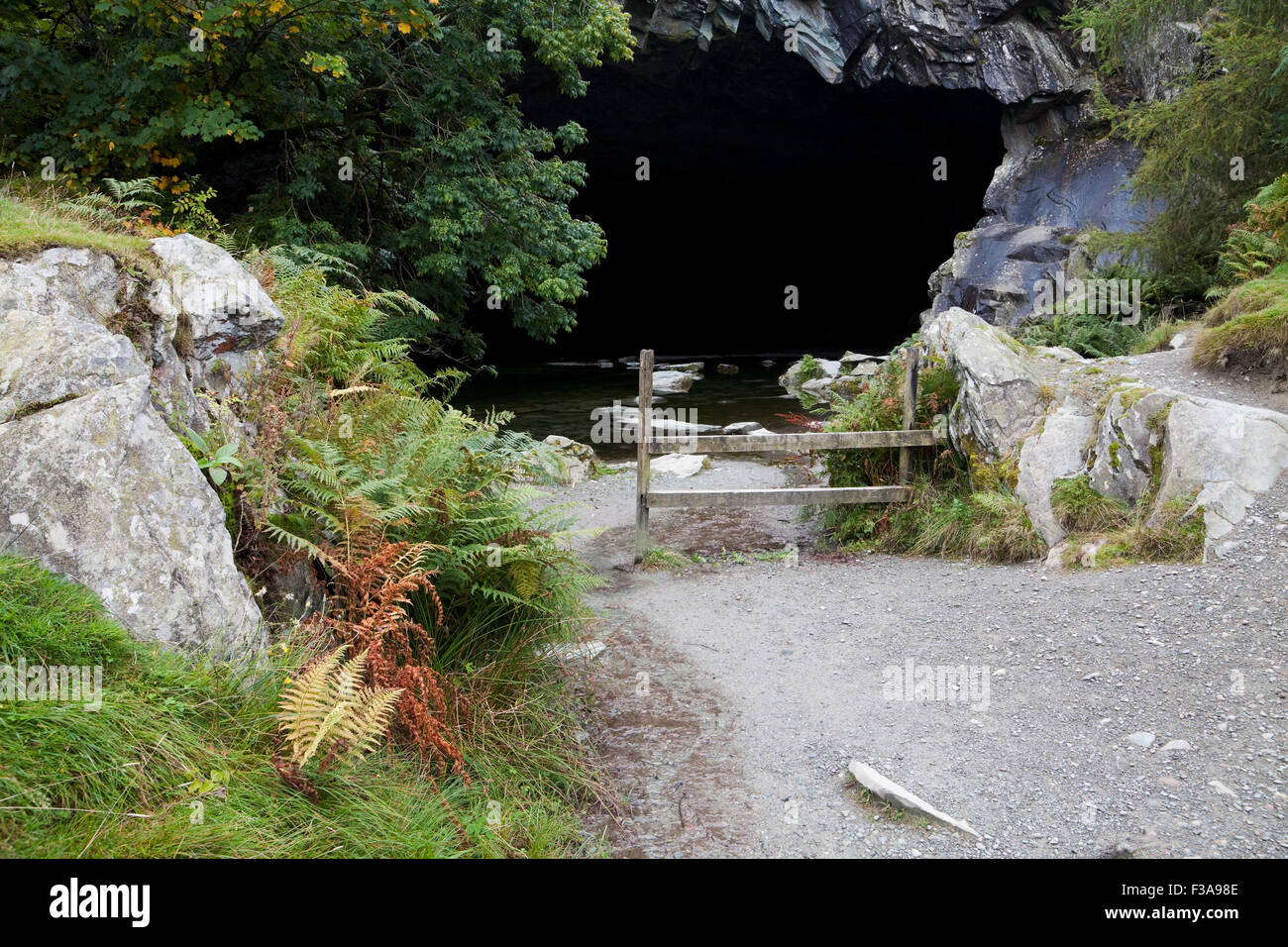 Entrance to slate cave hi-res stock photography and images - Alamy