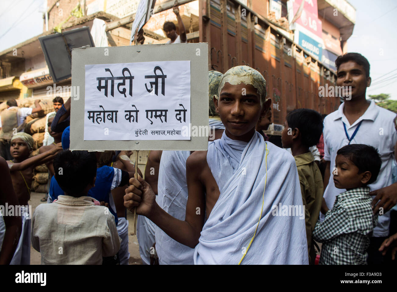 Mahoba, India. 02nd Oct, 2015. During the birthday of Mahatma Gandhi ...