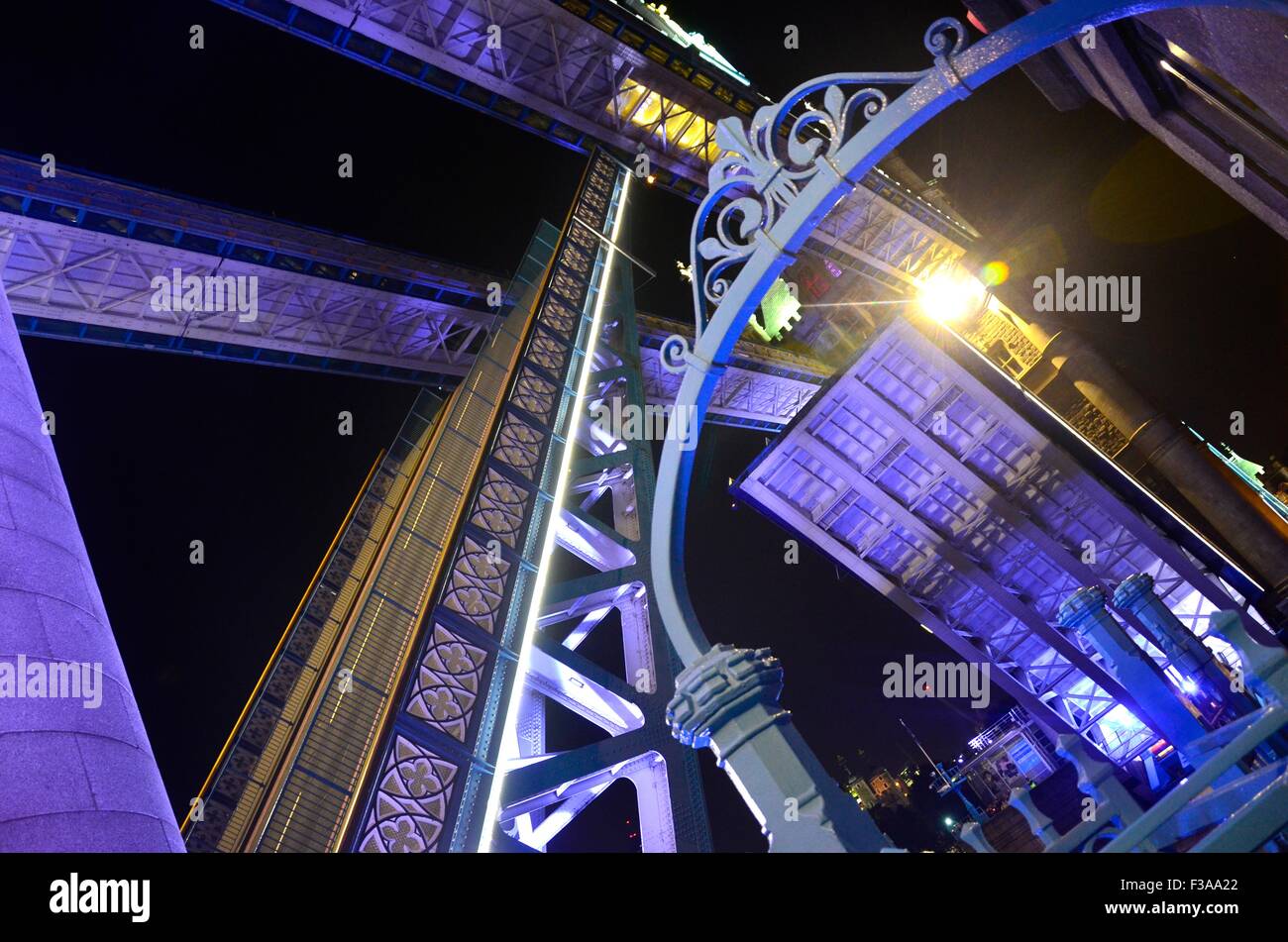 Raised bridge hi-res stock photography and images - Alamy