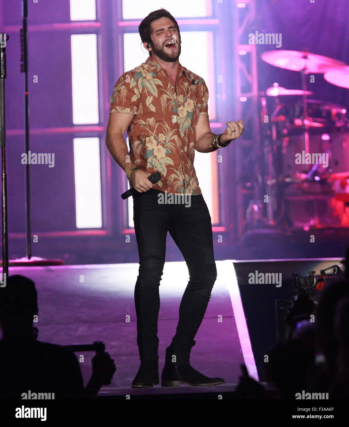 Las Vegas, Nevada, USA. 2nd Oct, 2015. Bro-country music artist Thomas ...