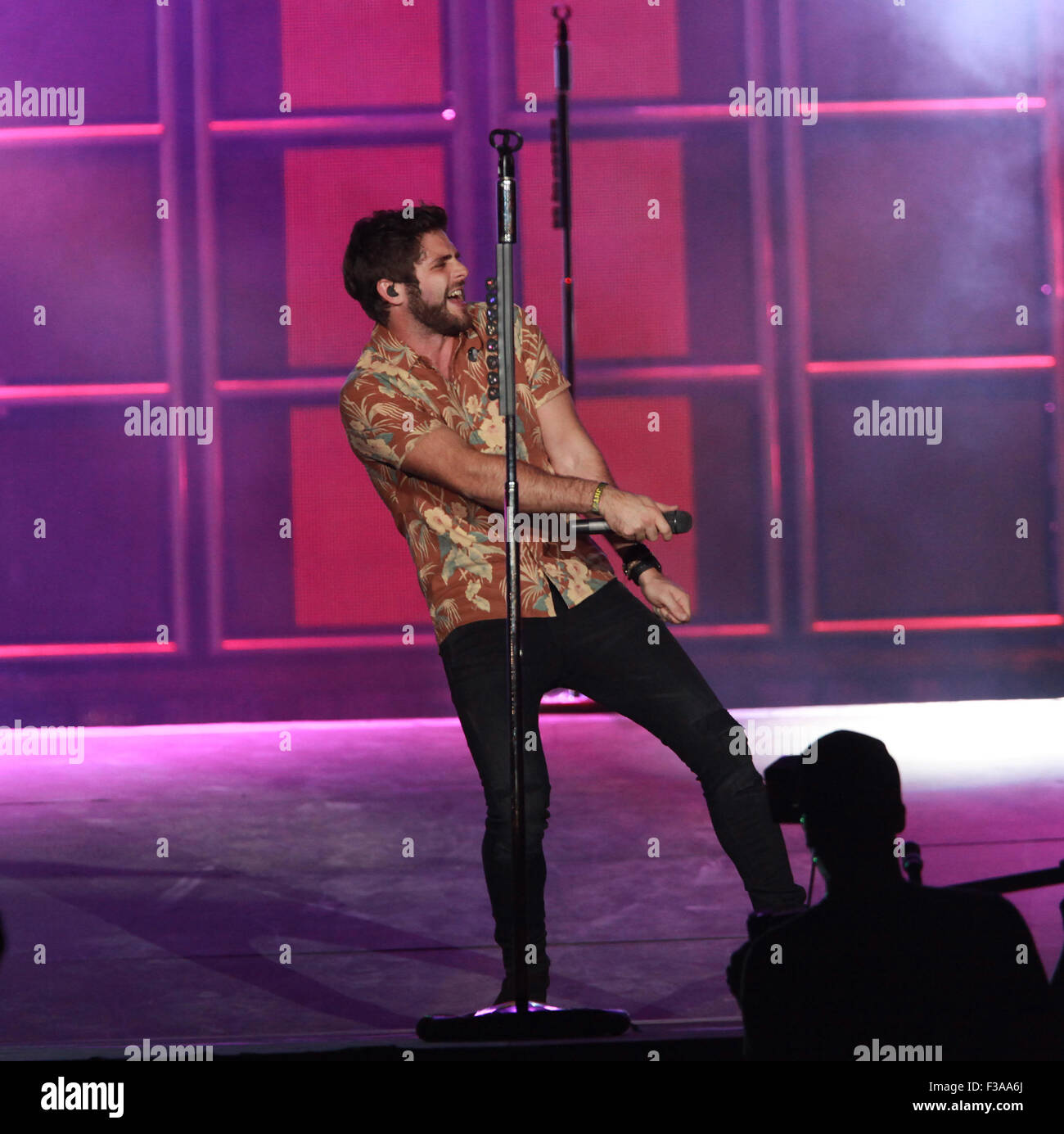 Las Vegas, Nevada, USA. 2nd Oct, 2015. Bro-country music artist Thomas ...