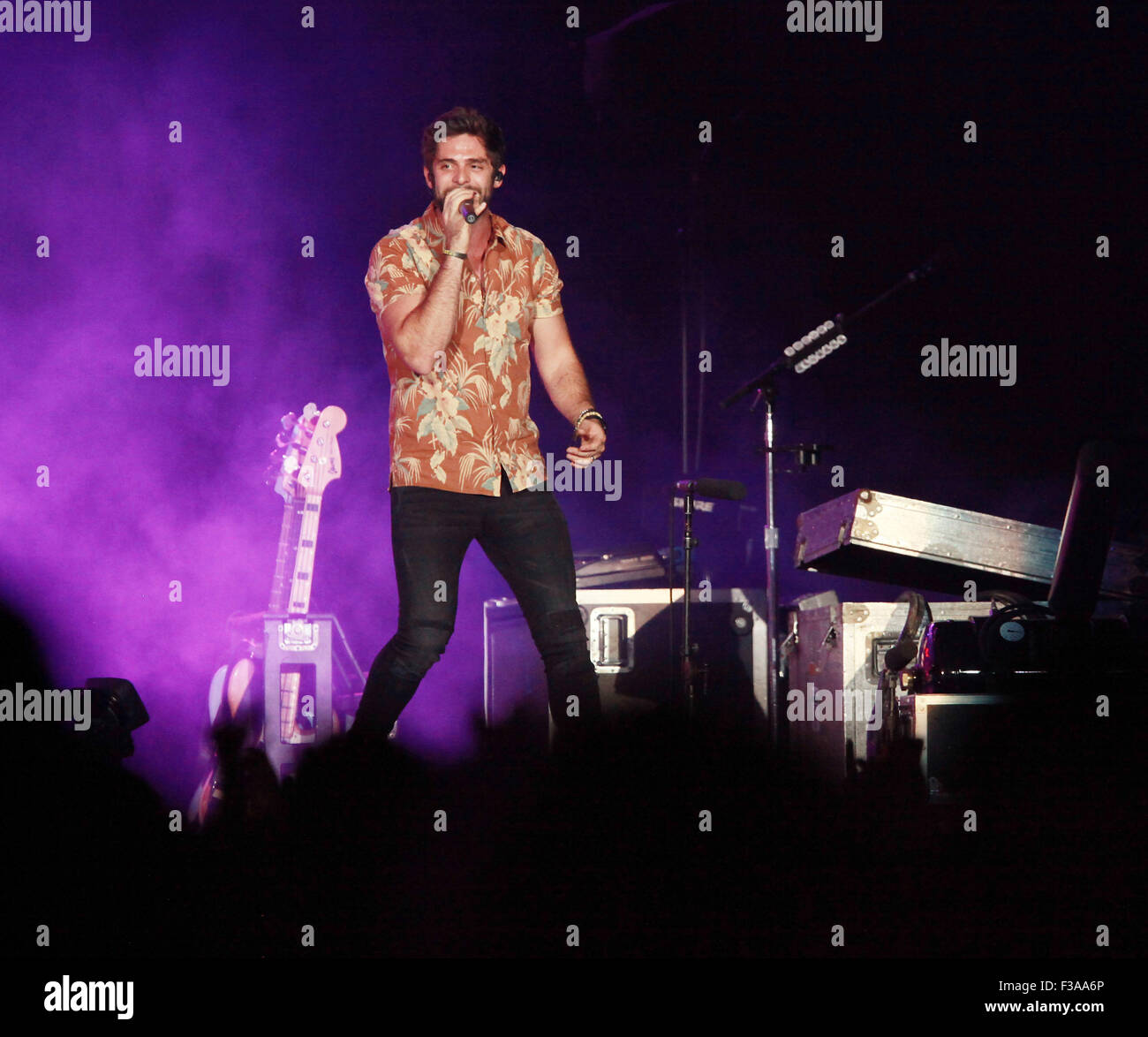 Las Vegas, Nevada, USA. 2nd Oct, 2015. Bro-country music artist Thomas ...