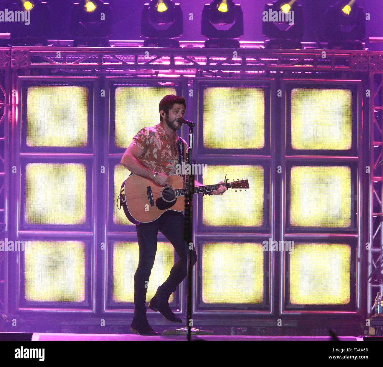 Las Vegas, Nevada, USA. 2nd Oct, 2015. Bro-country music artist Thomas ...