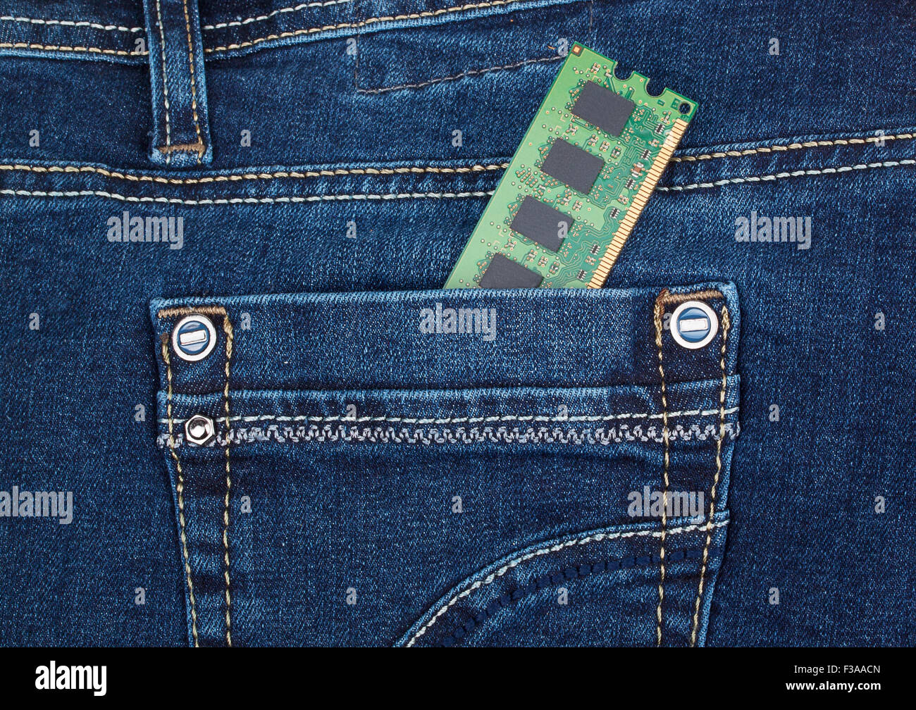 Semiconductor material hi-res stock photography and images - Alamy