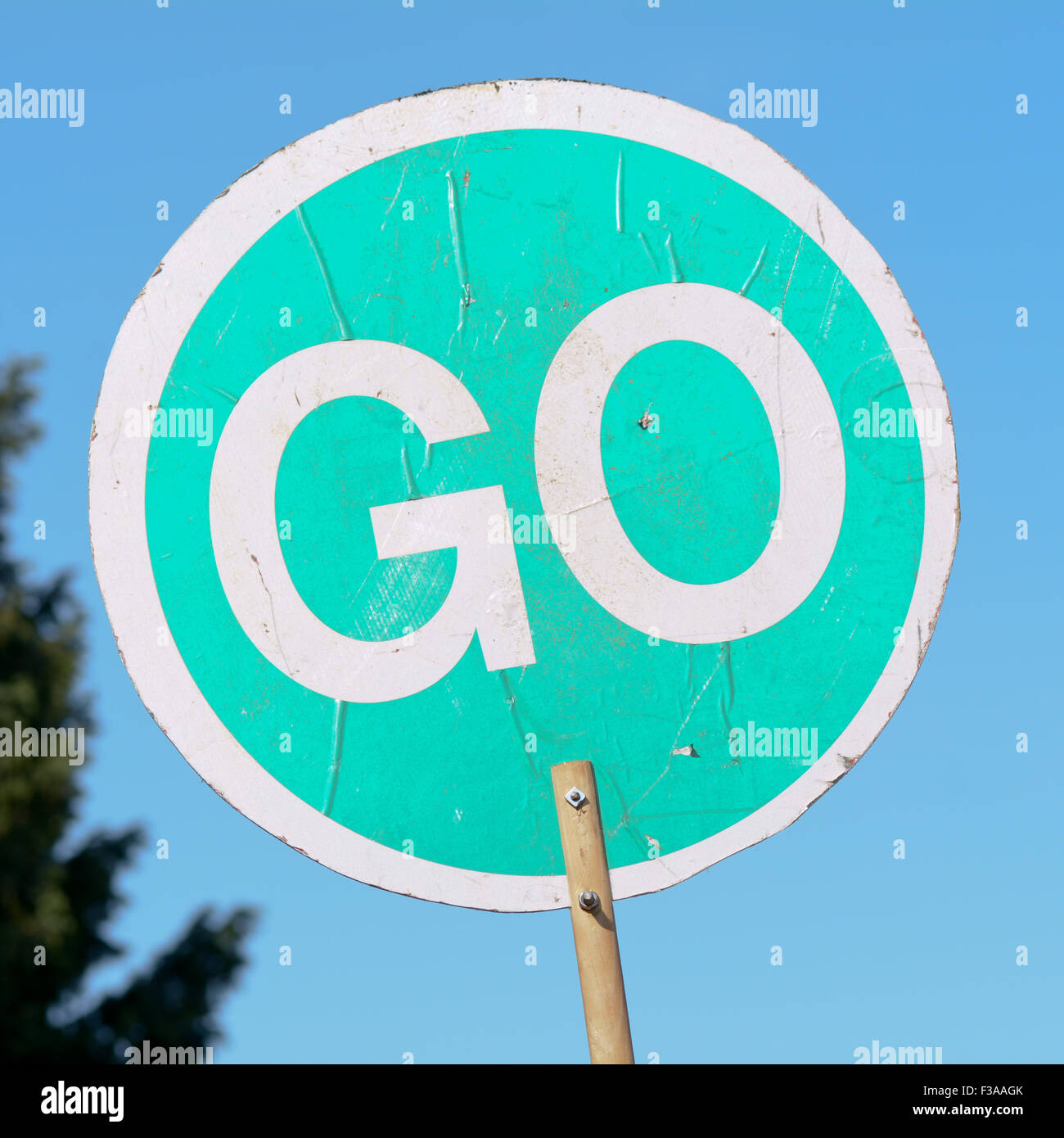 Round Green Go Sign