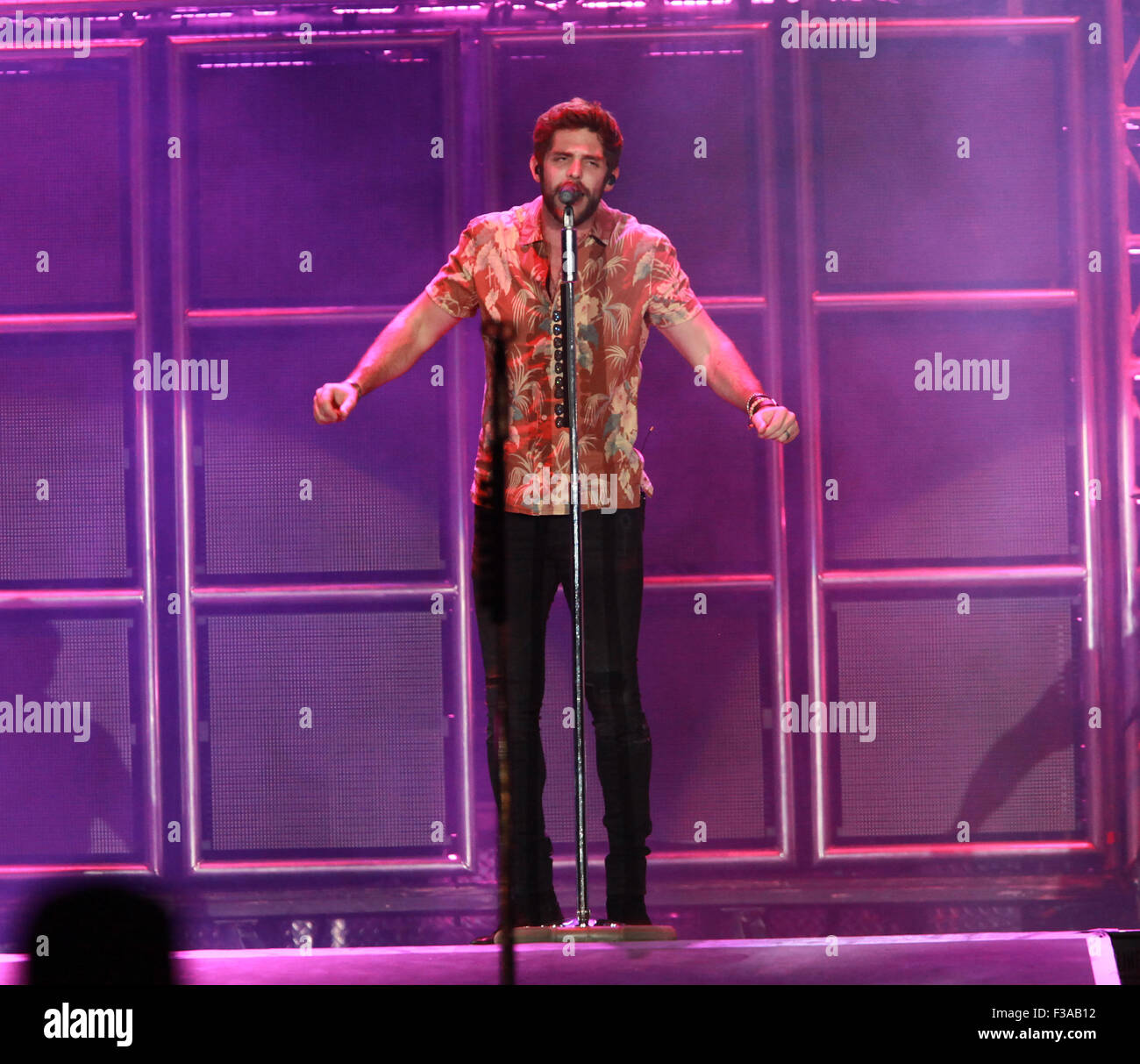 Las Vegas, Nevada, USA. 2nd Oct, 2015. Bro-country music artist Thomas ...