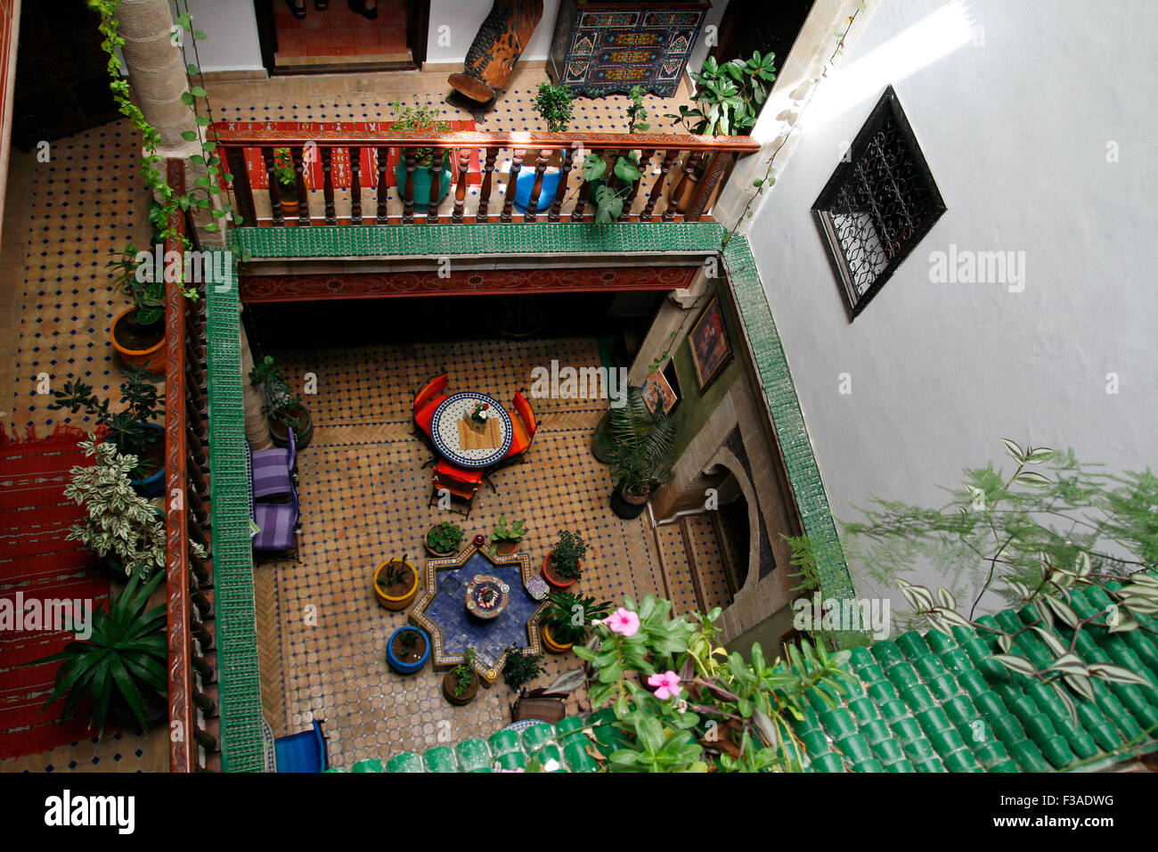 Moroccan style tea house hi-res stock photography and images - Alamy