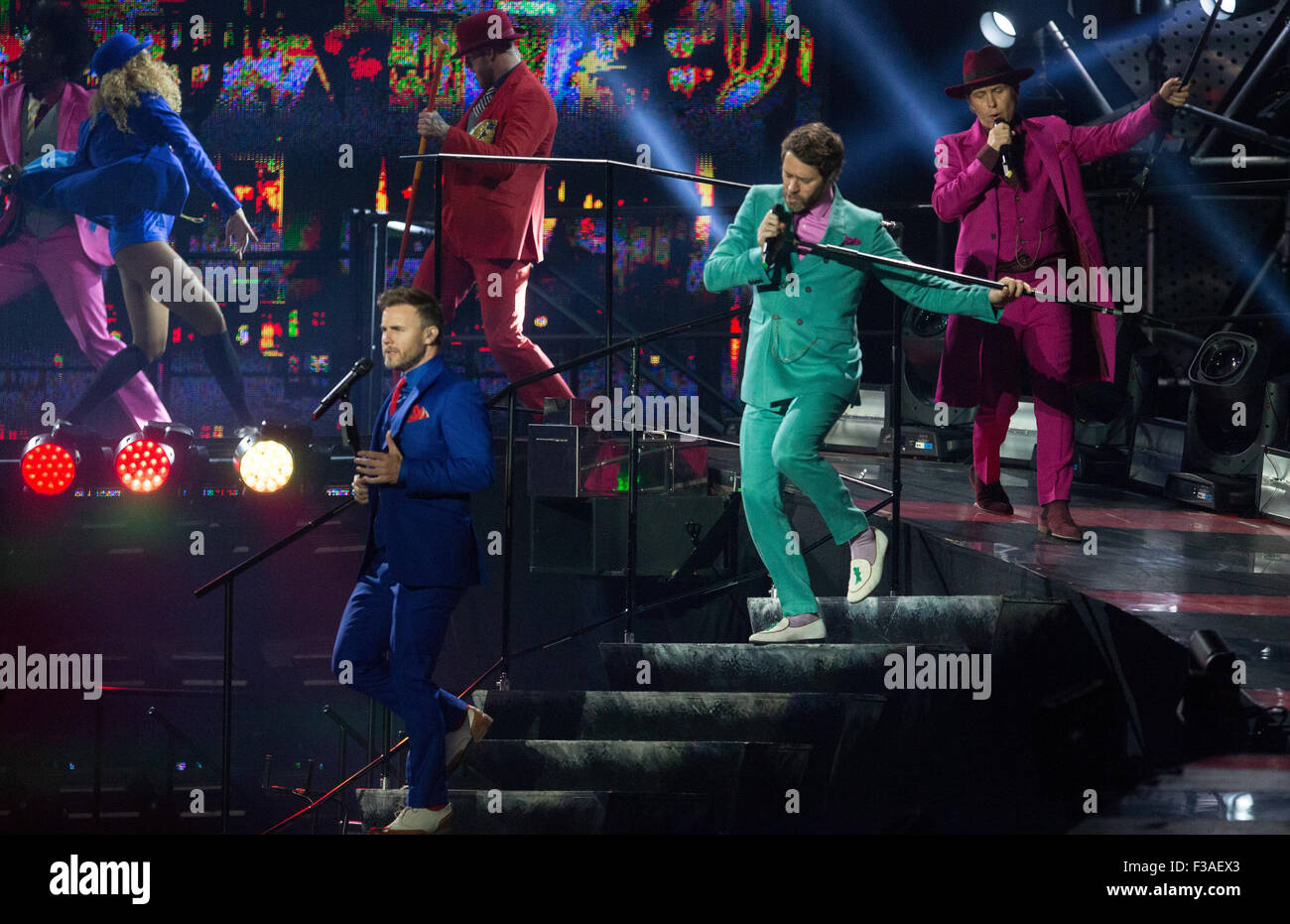 Take that pop group hi-res stock photography and images - Alamy