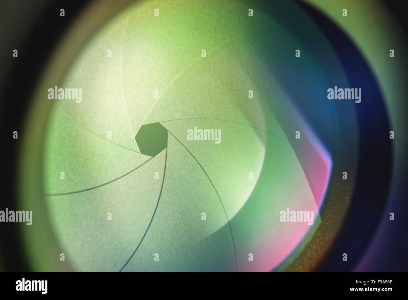 Aperture, computer illustration Stock Photo - Alamy