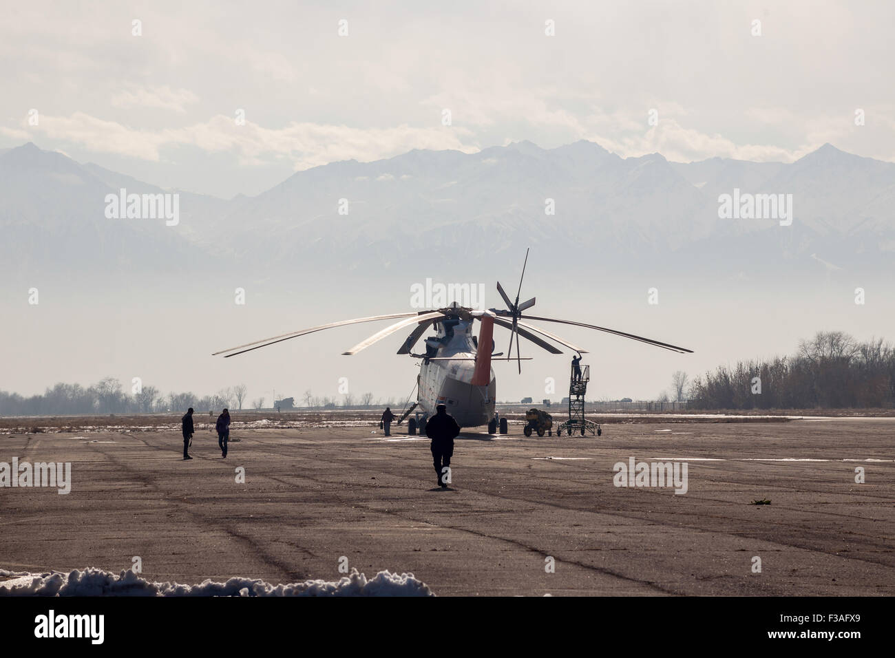 Utility helicopter 60 hi-res stock photography and images - Alamy