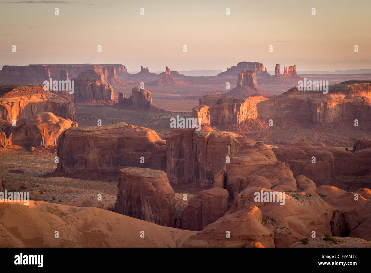 USA, Arizona, scenic view of the Monument Valley from The Hunt's Mesa ...