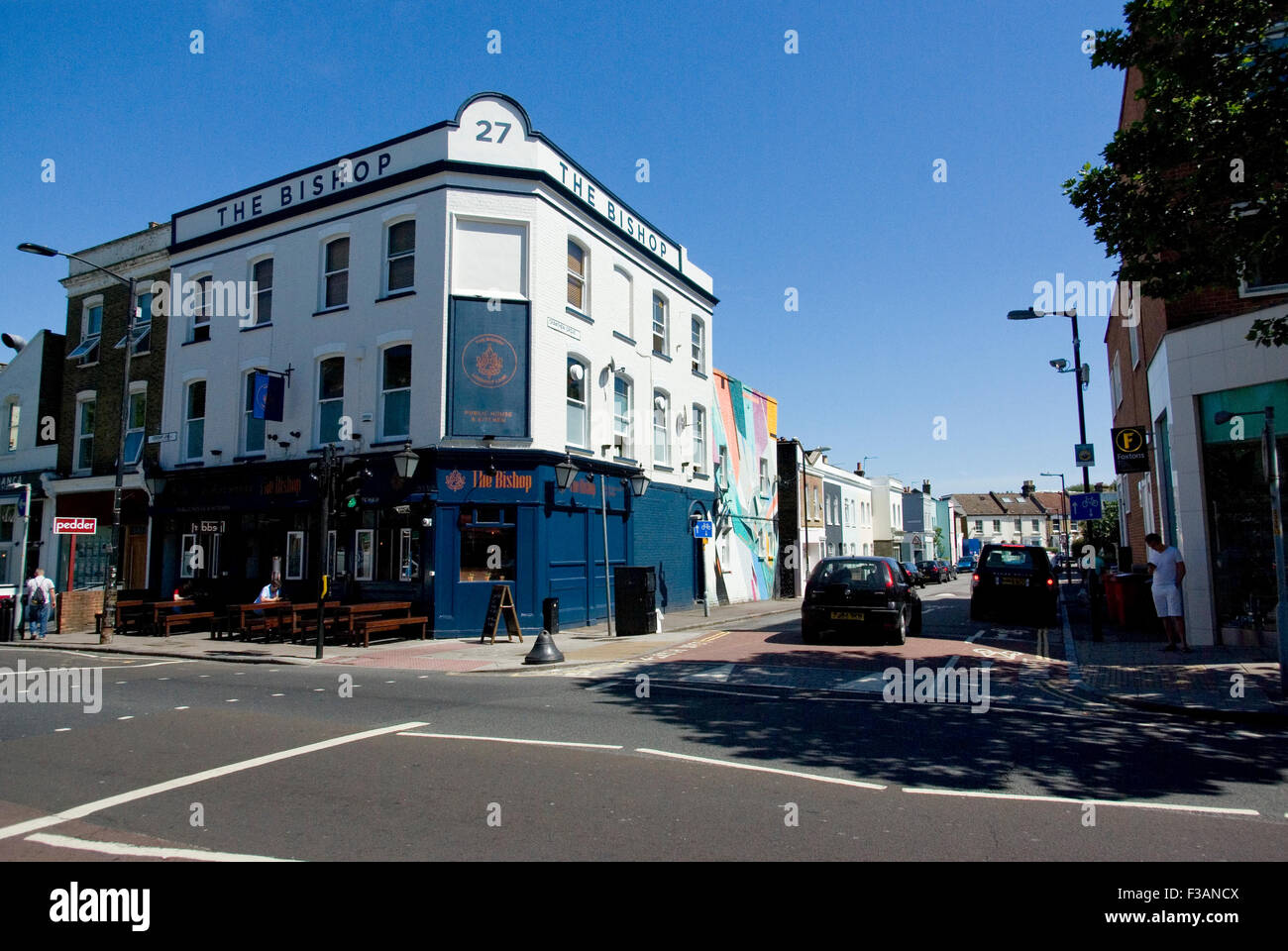 Pub on Lordship Lane, East Dulwich, London Stock Photo - Alamy