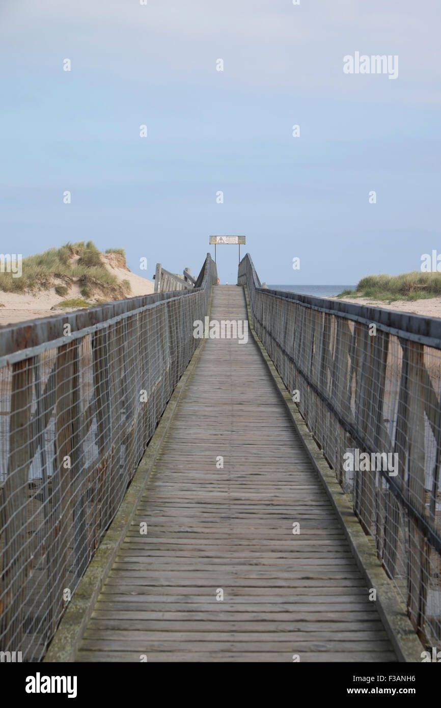 Lossiemouth beach bridge hi-res stock photography and images - Alamy