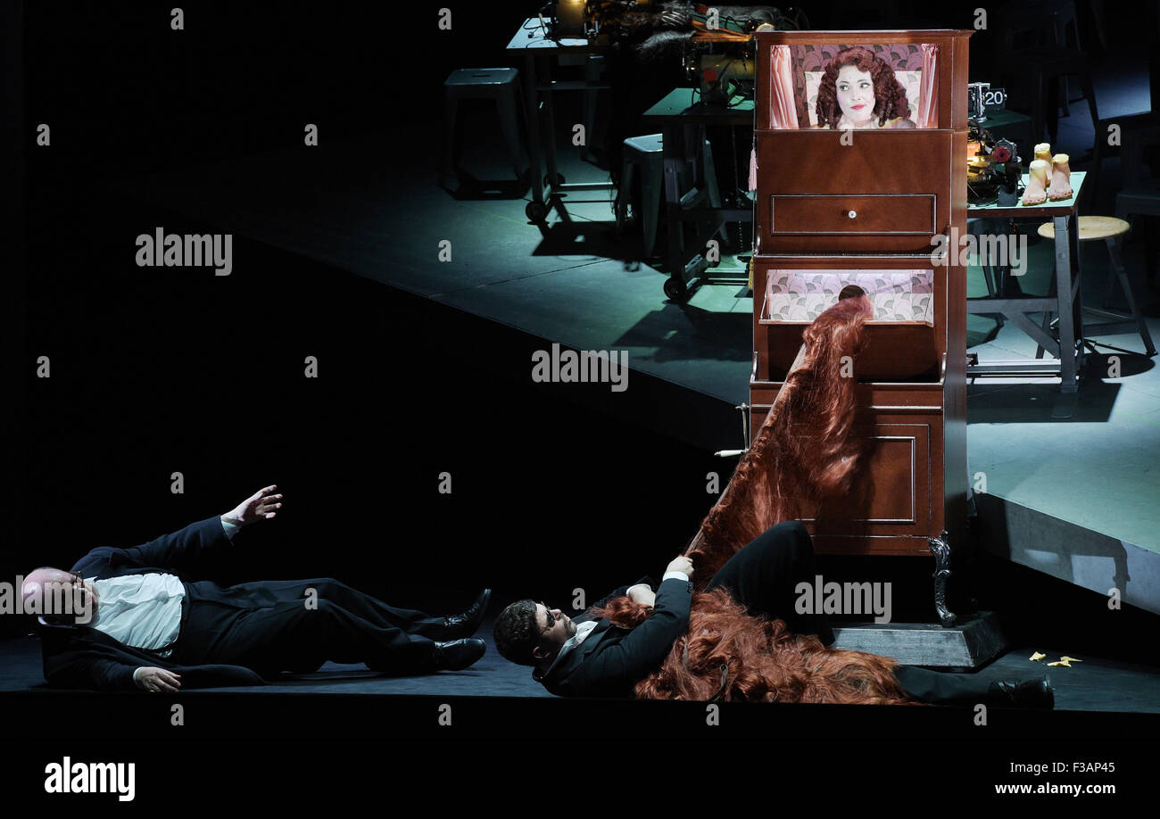 Berlin, Germany. 29th Sep, 2015. Nicole Chevalier as Stella, Dominik ...