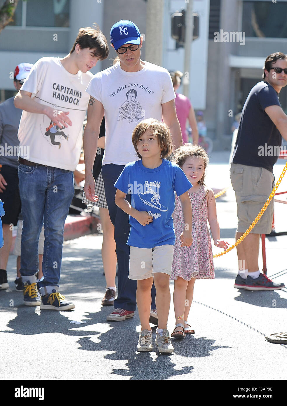 Johnny Knoxville and his kids Rocko and Arlo Clapp at the Farmers ...