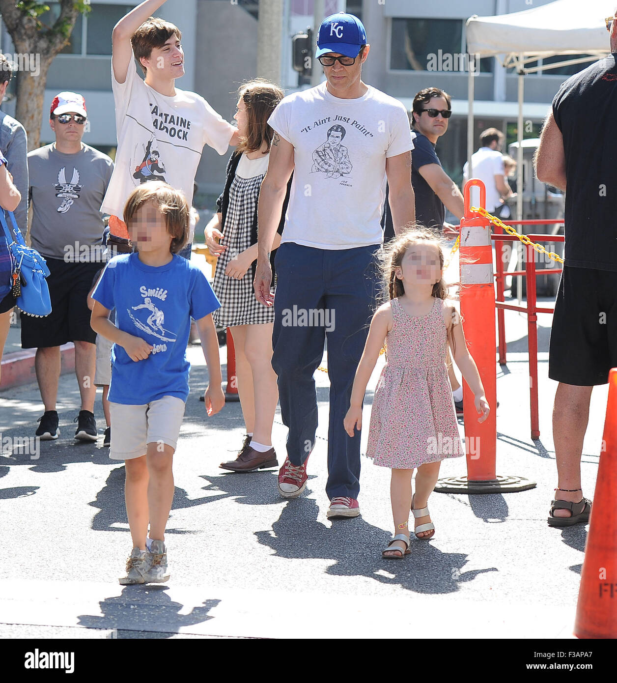 Johnny Knoxville and his kids Rocko and Arlo Clapp at the Farmers ...