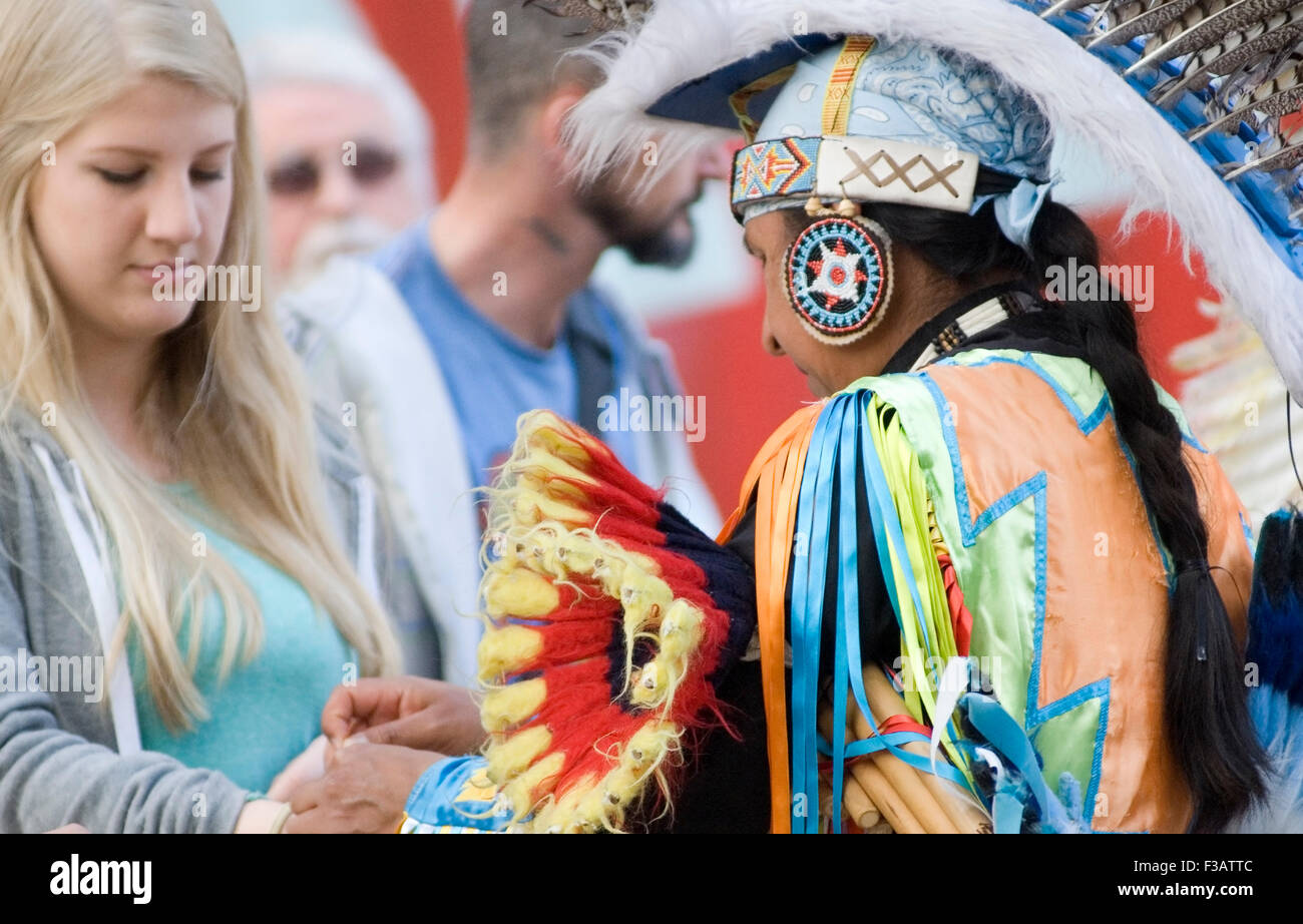 Peterborough, UK. October 3rd 2015. Red Indians wearing traditional ...