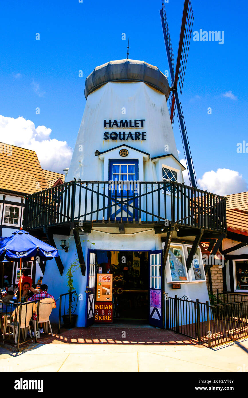Hamlet square hi-res stock photography and images - Alamy