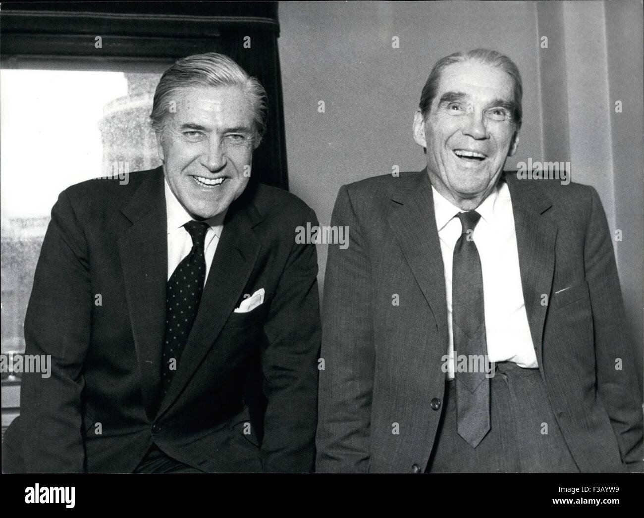 Historical estimates hi-res stock photography and images - Alamy