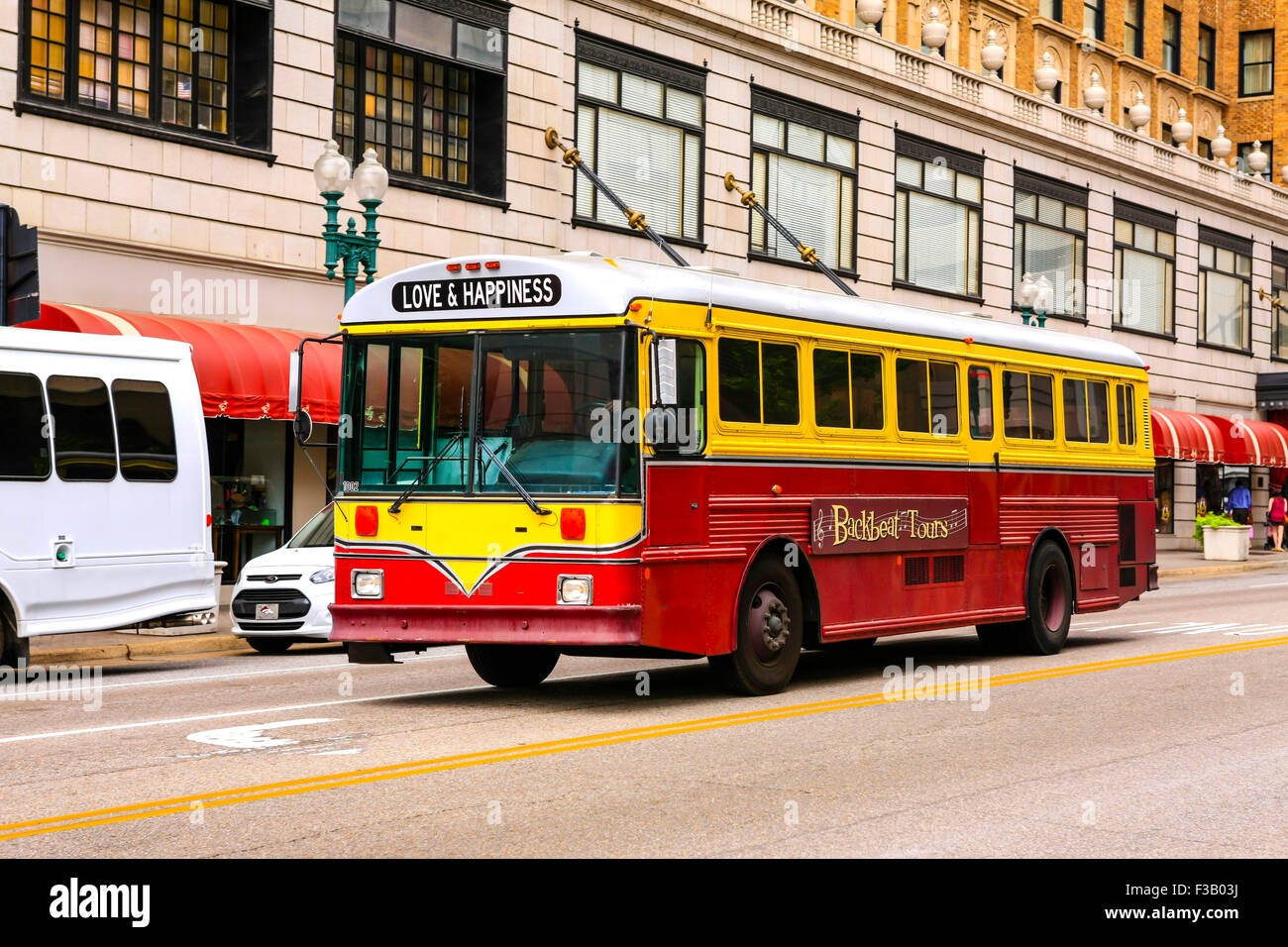 Backbeat Tours bus on the streets of Memphis Tennessee Stock Photo - Alamy
