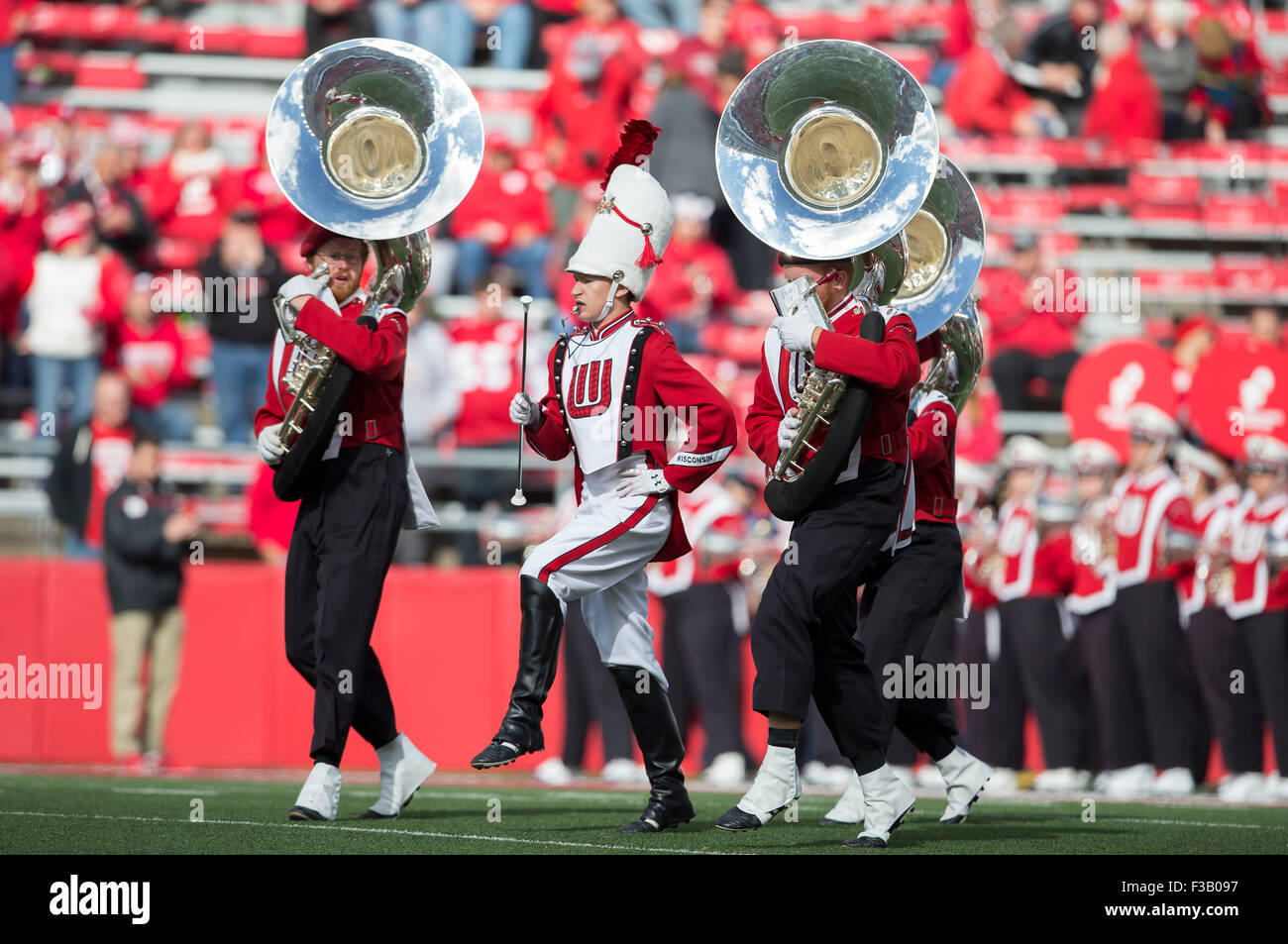 Madison, WI, USA. 3rd Oct, 2015. Wisconsin band entertains crowd during ...