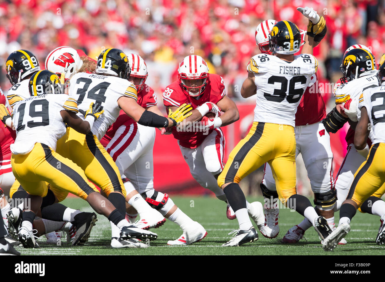 Madison, WI, USA. 3rd Oct, 2015. Wisconsin Badgers running back Taiwan ...