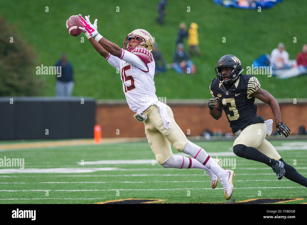 Winston-Salem, NC, USA. 2nd Oct, 2015. Florida State Seminoles wide ...