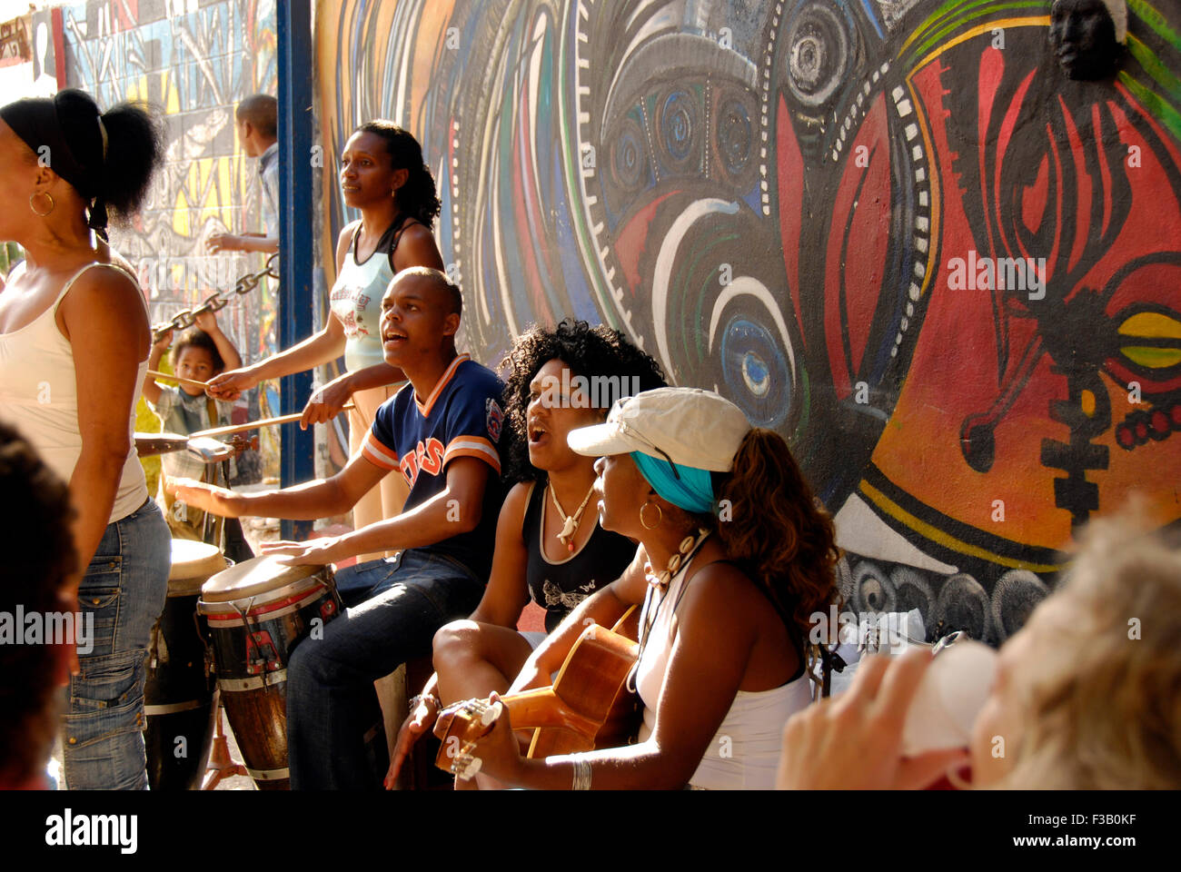 Cuban murals hi-res stock photography and images - Alamy