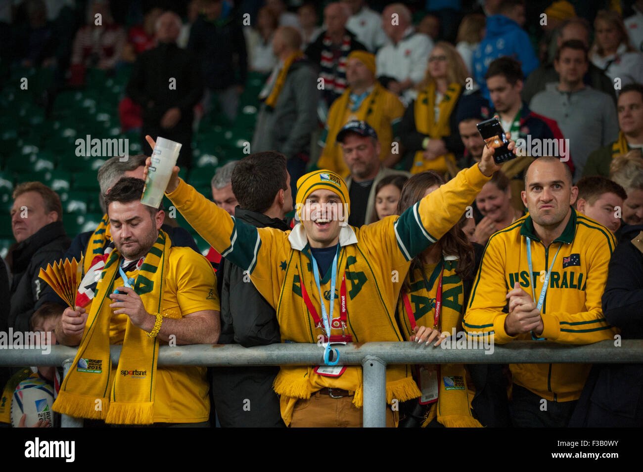 Australian rugby fans hi-res stock photography and images - Alamy