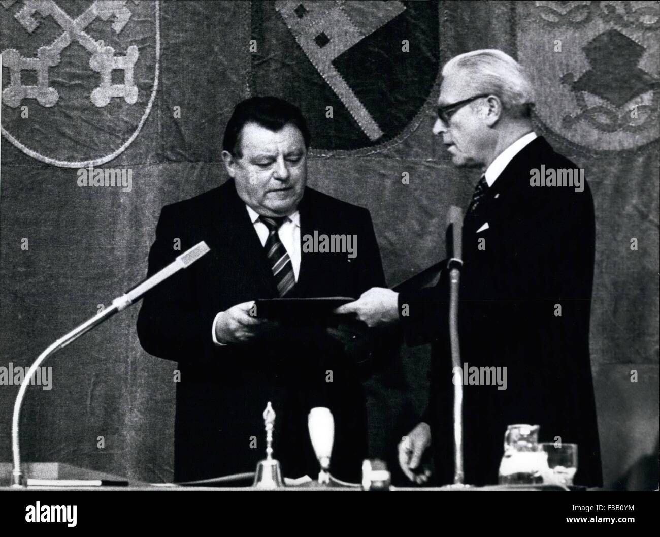 Dec. 26, 1979 - For your file! : Swearing-in of the new elected Prime ...