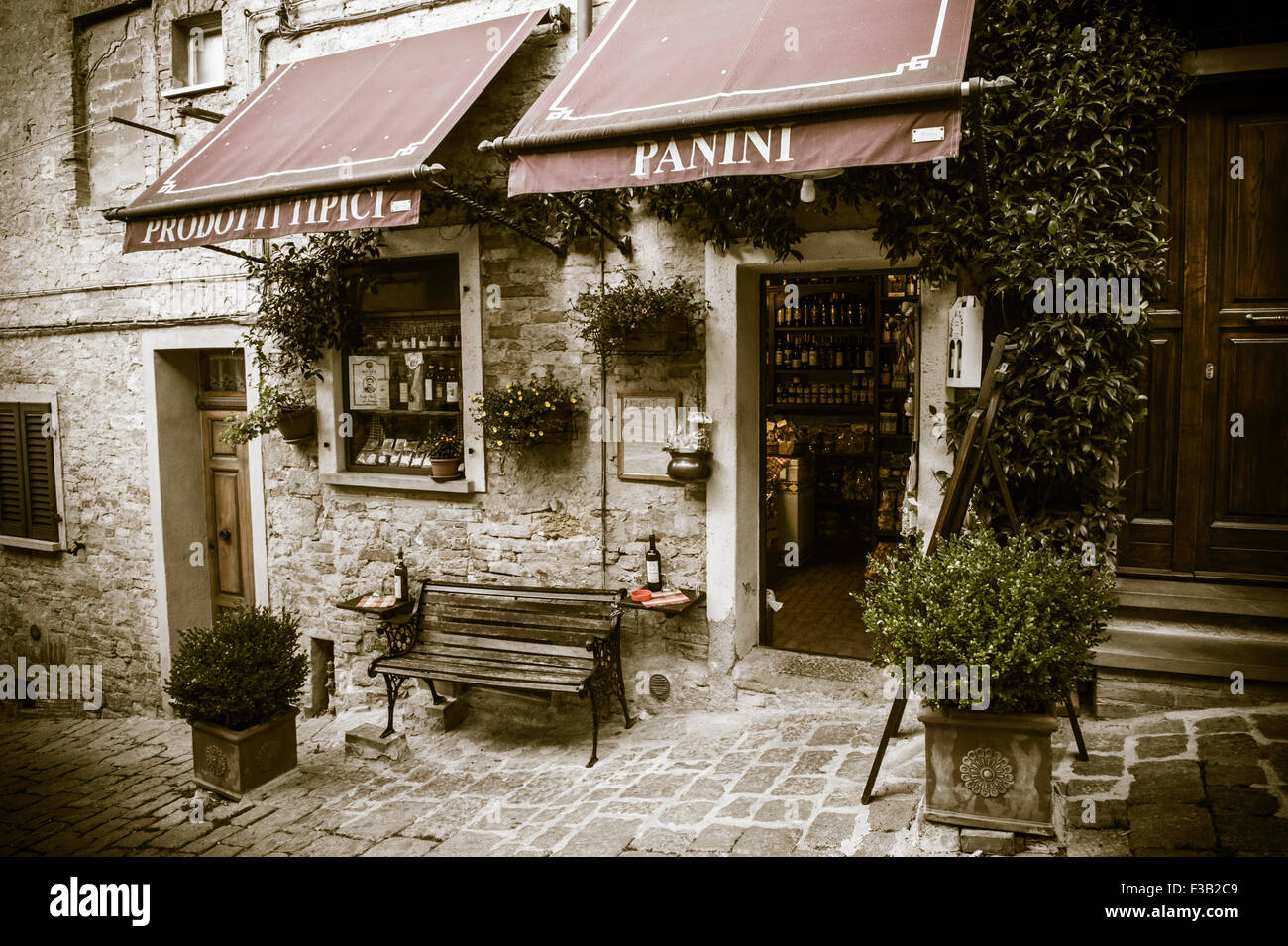 Rustic grocery store hi-res stock photography and images - Alamy