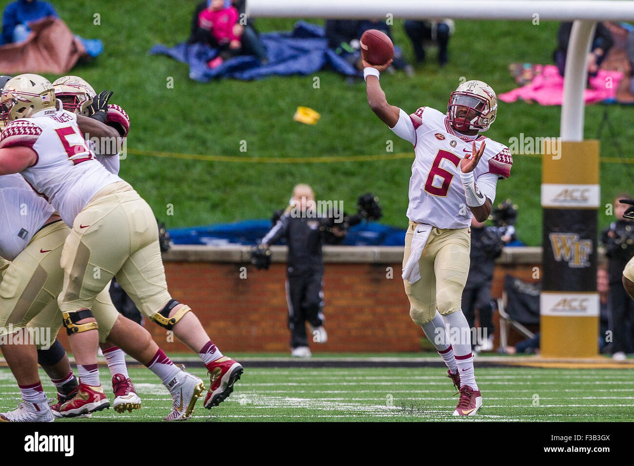 Winston-Salem, NC, USA. 2nd Oct, 2015. Florida State Seminoles ...