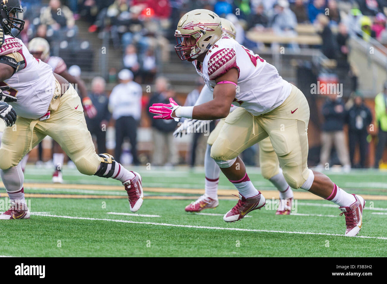 Winston-Salem, NC, USA. 2nd Oct, 2015. Florida State Seminoles ...