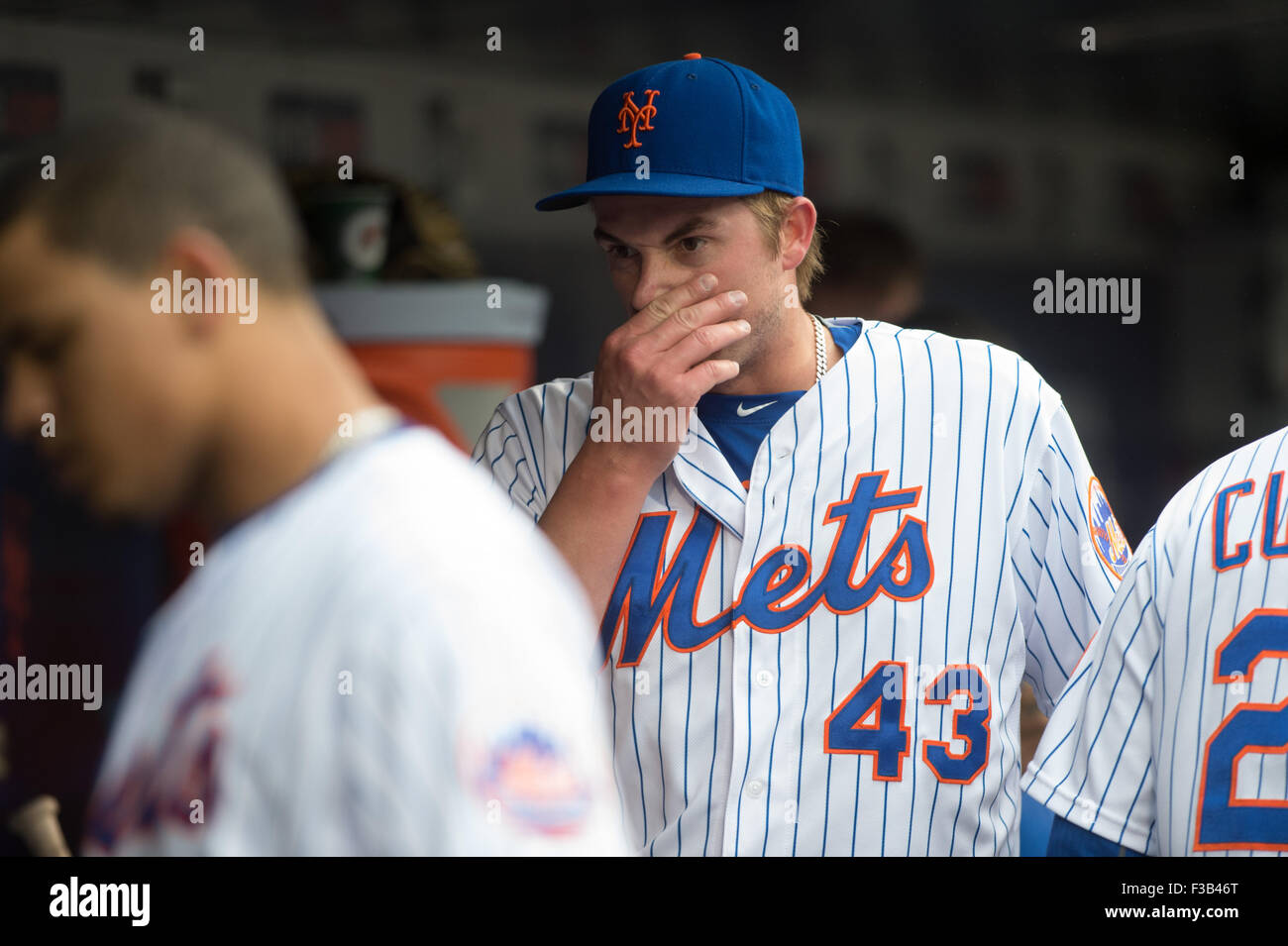New York, NY, USA. 3rd Oct, 2015. New York Mets relief pitcher ADDISON ...