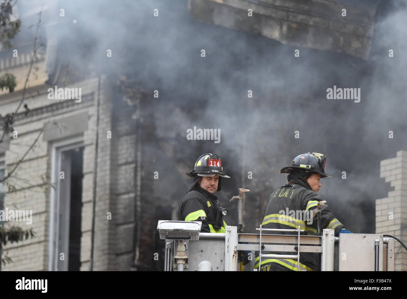 Kings cross disaster High Resolution Stock Photography and Images - Alamy