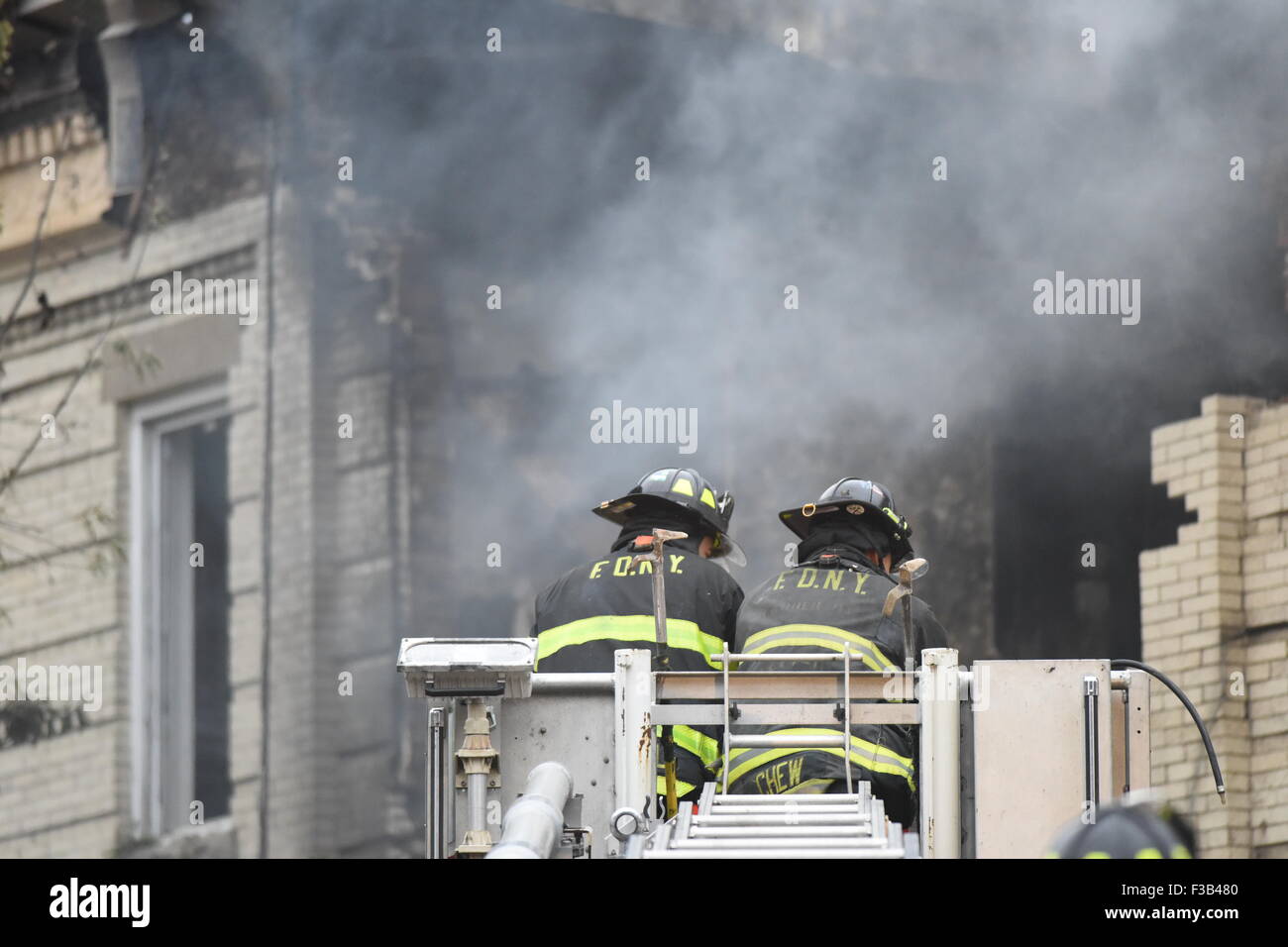 New York City, United States. 03rd Oct, 2015. Ladder company fire ...