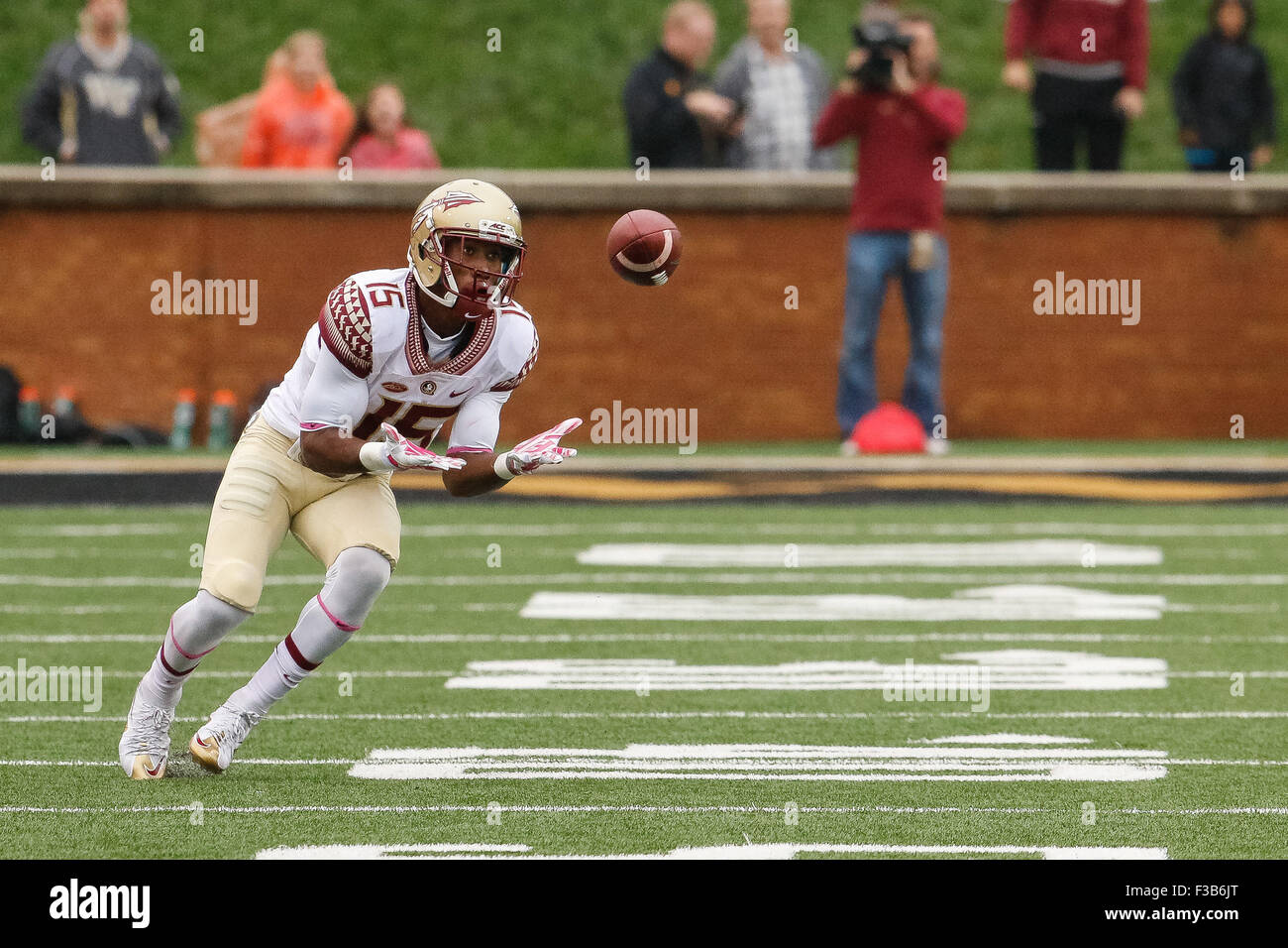 Winston-Salem, NC, USA. 3rd Oct, 2015. wide receiver Travis Rudolph (15 ...