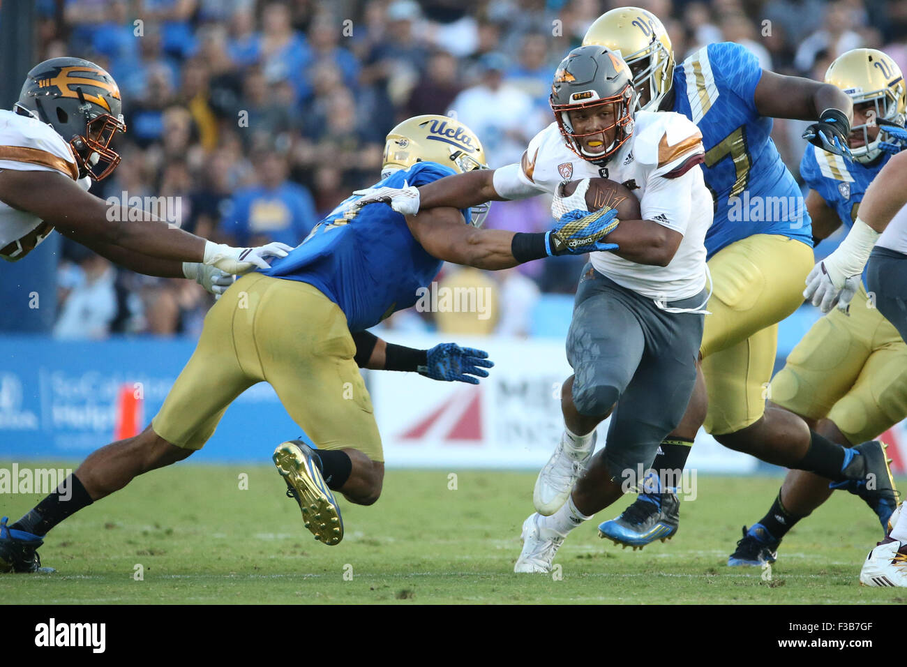 Pasadena, CA. 3rd Oct, 2015. Arizona State Sun Devils running back ...