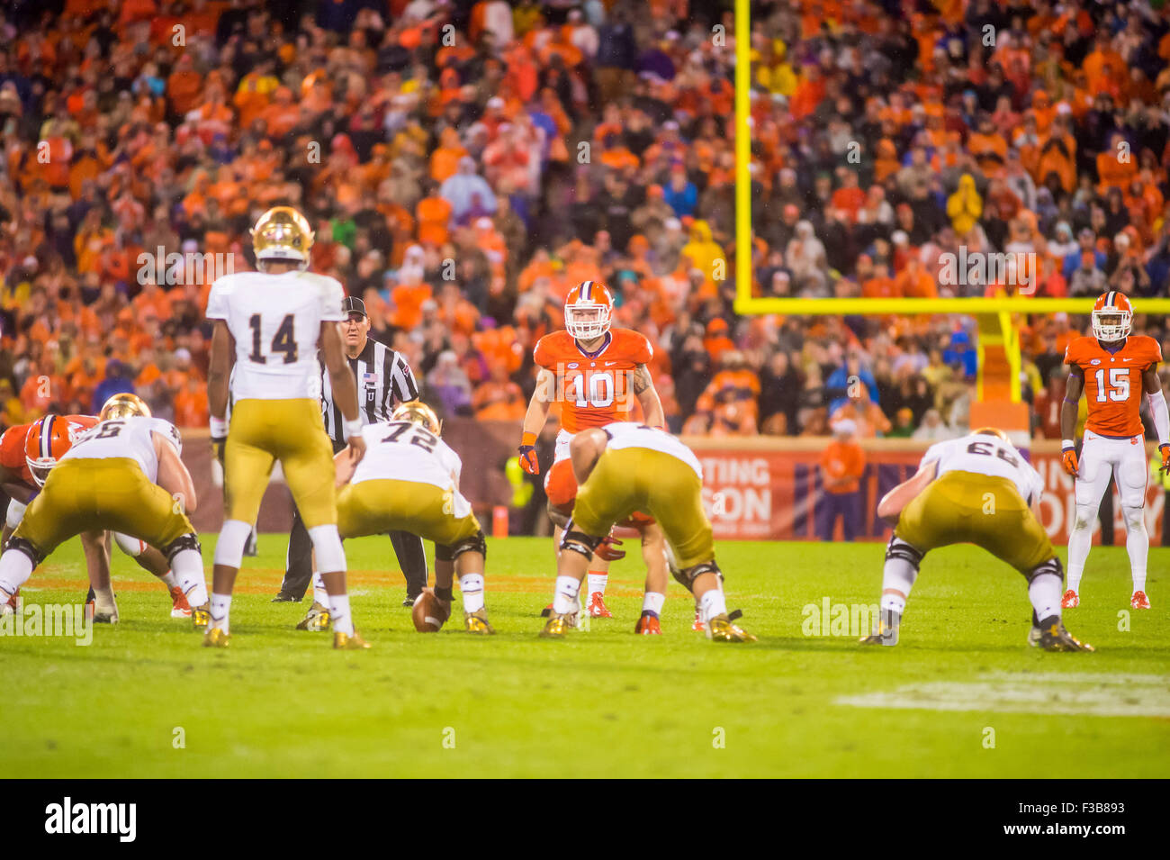 Clemson Tigers linebacker Ben Boulware (10) in action during the NCAA ...