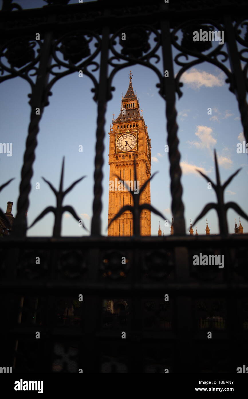 Big Ben and Houses of Parliament photographed behind the gates in ...