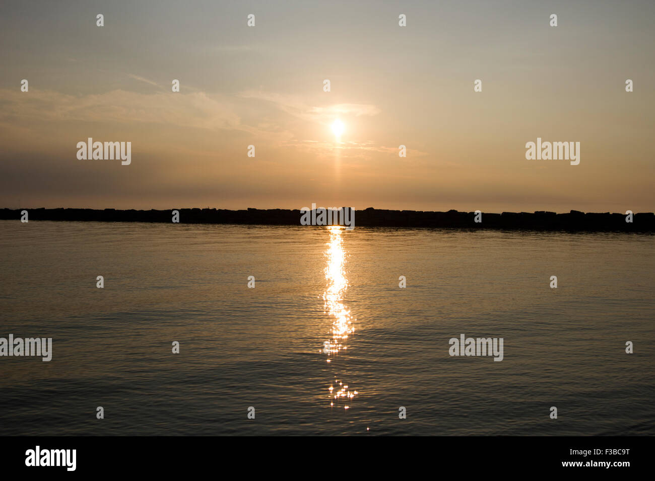 Sunset at Lake Erie Stock Photo - Alamy
