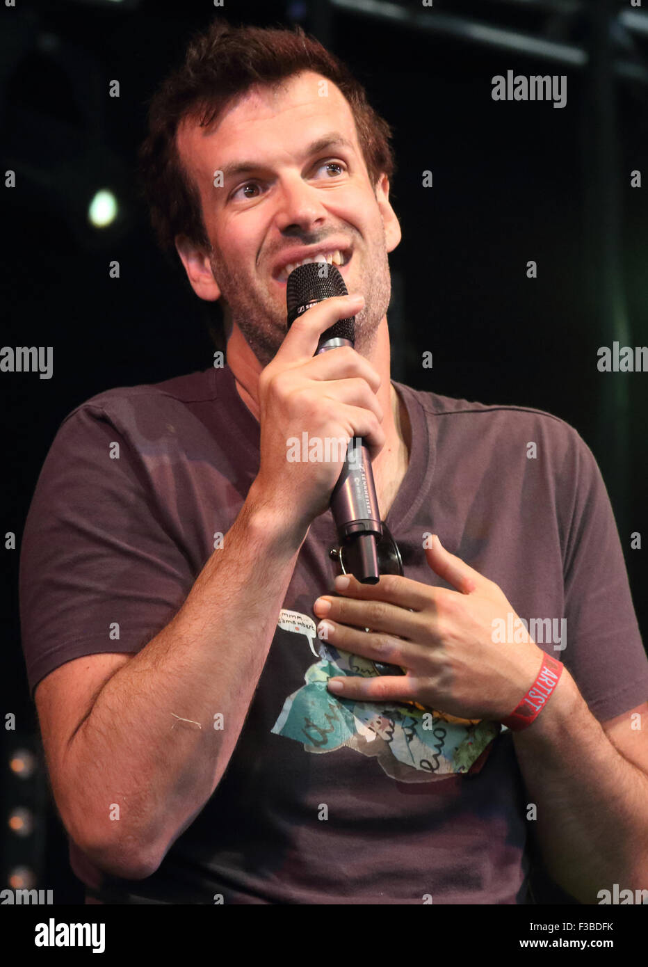 Marcus brigstocke portrait hi-res stock photography and images - Alamy