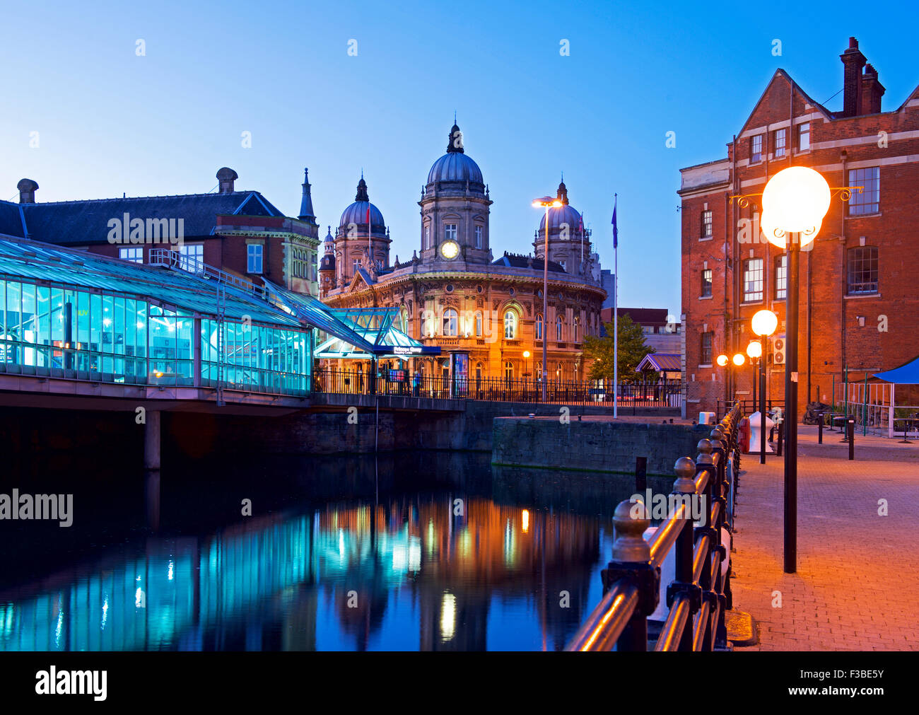 Princes Quay shopping centre and the Maritime Museum, at night ...