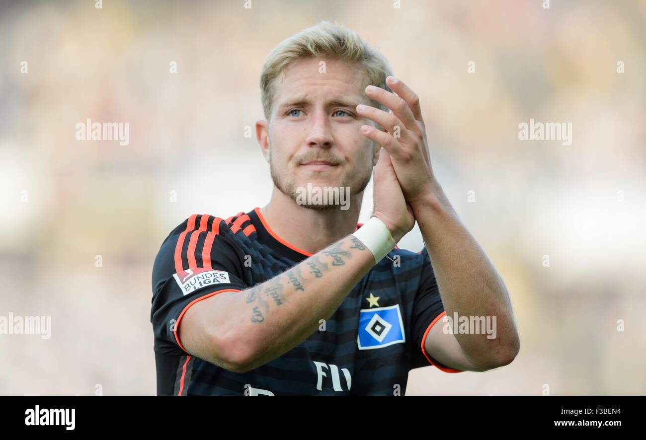 Hamburg's Lewis Holtby in action during the German Bundesliga soccer ...
