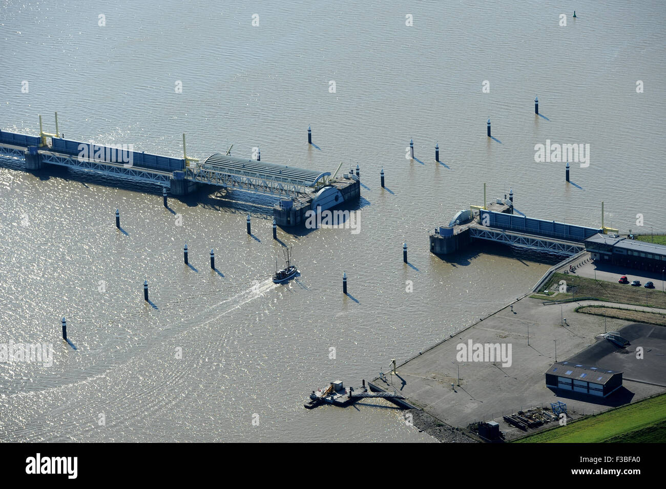 Gandersum, Germany. 30th Sep, 2015. An aerial photograph of the Ems ...