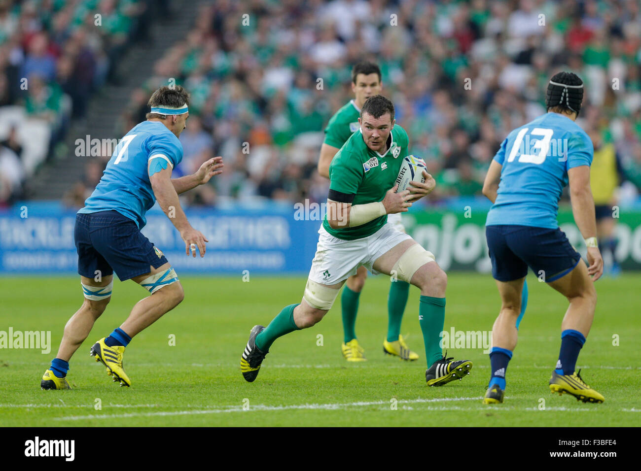 Flanker rugby ireland hi-res stock photography and images - Alamy
