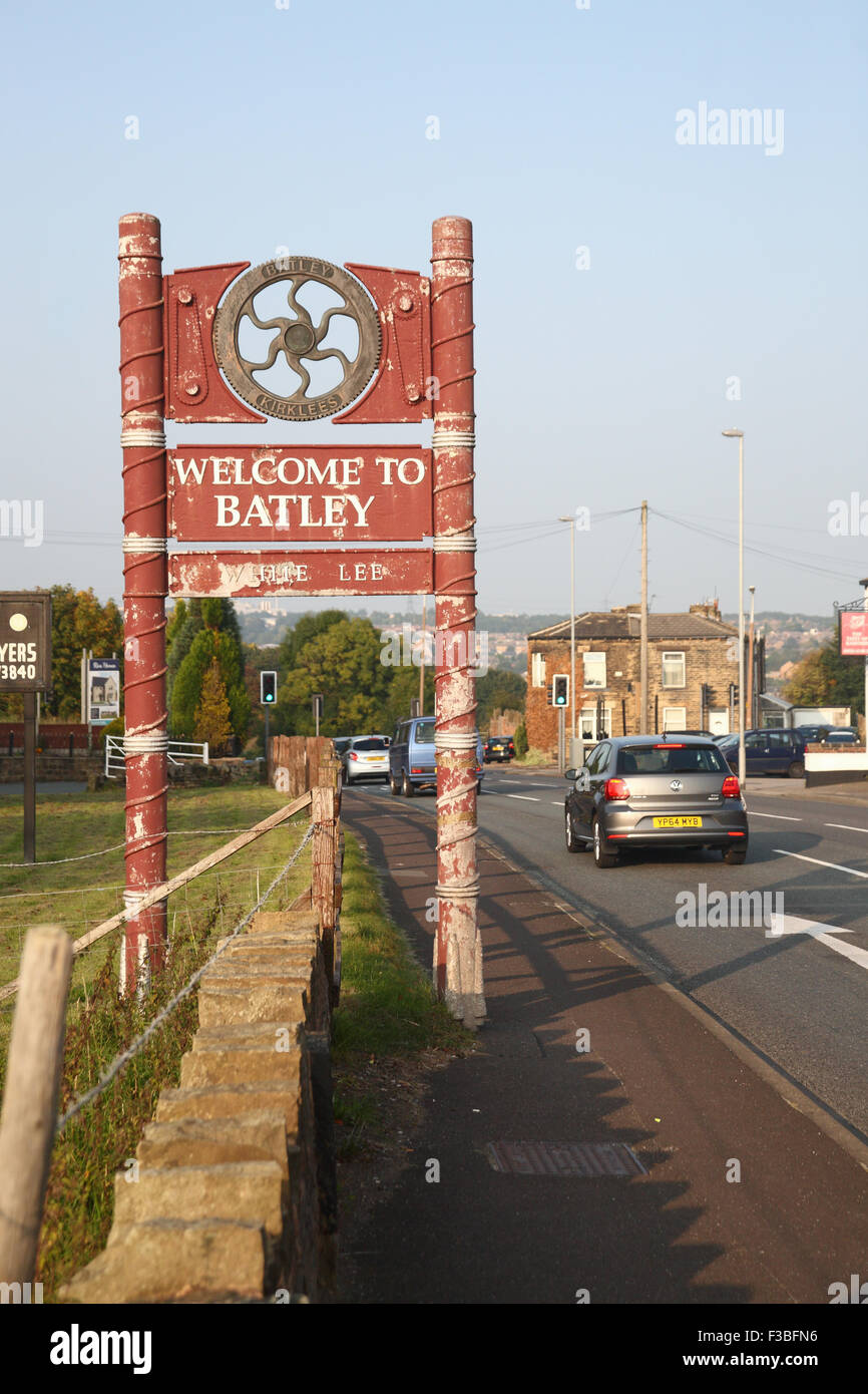 welcome to batley sign Stock Photo - Alamy