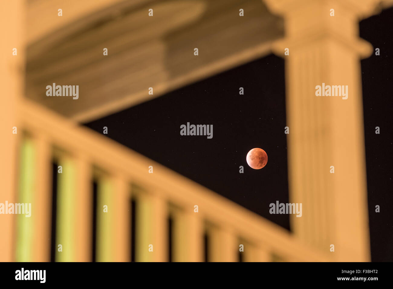 Blood red wolf moon eclipse hi-res stock photography and images - Alamy