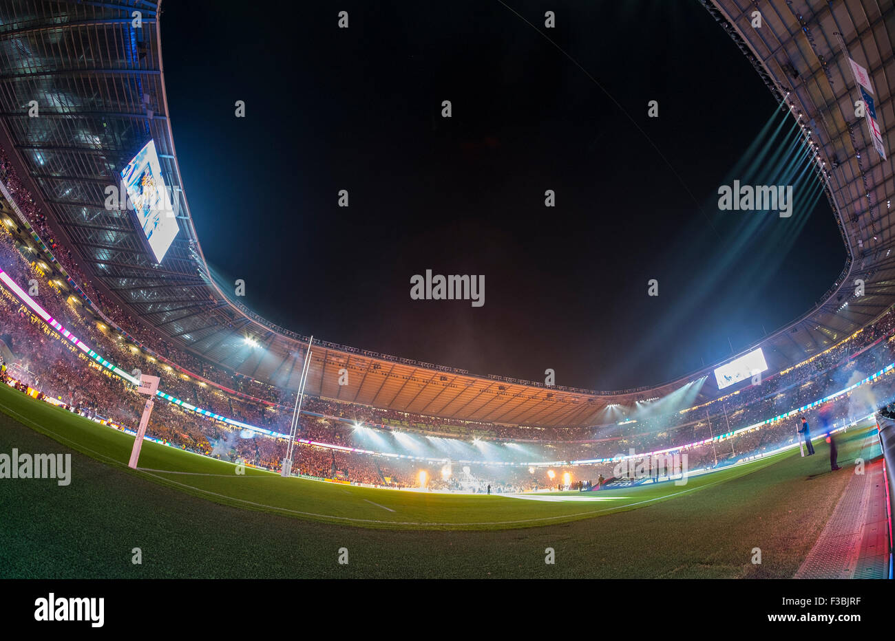 Twickenham stadium at night hi-res stock photography and images - Alamy